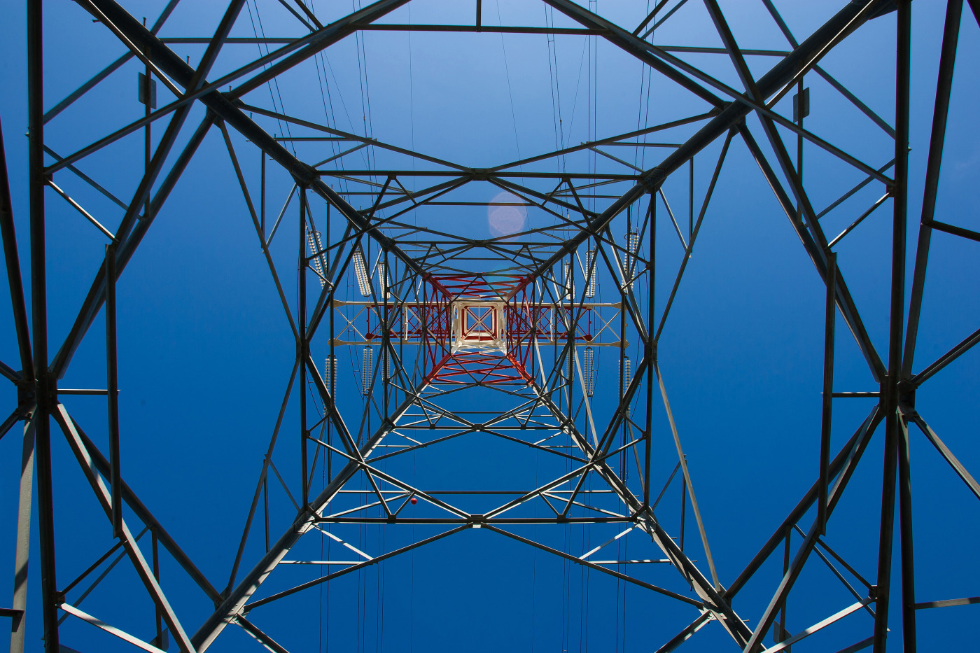 Elliott Continues Push for EDP to Sell Brazil Stake - Bloomberg