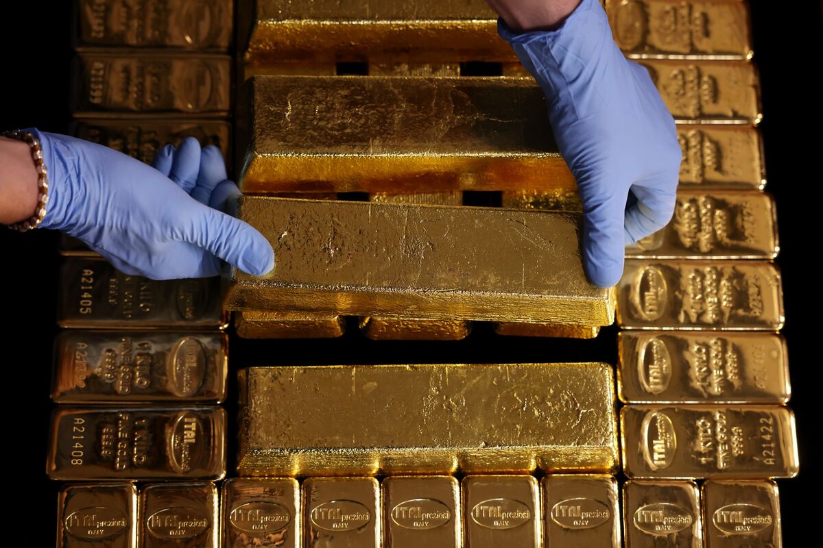 Dalio Echoes Griffin in Seeing Gold as Safer Than the US Dollar - Bloomberg