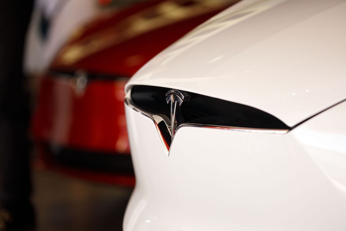 Tesla (TSLA) Stock Nears Death Cross - Bloomberg
