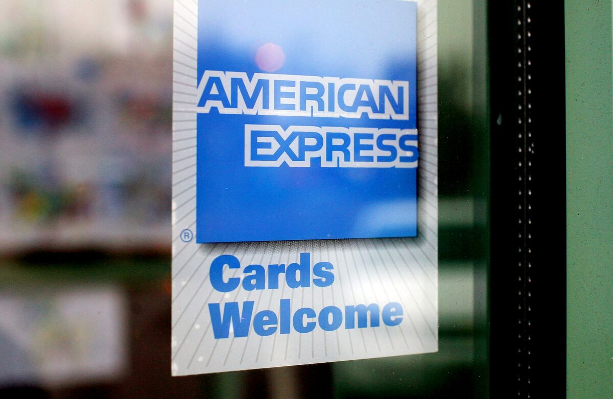 American Express Targets Millennials With No-Fee Delta Credit Card ...