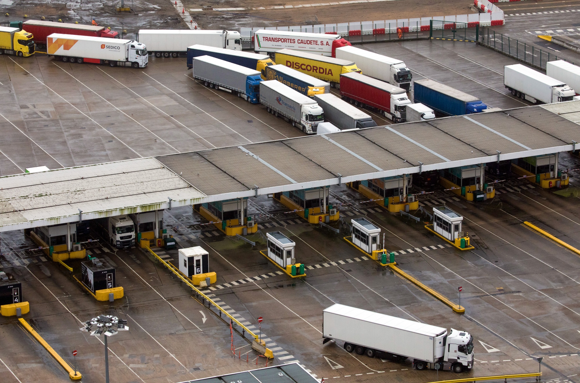 Post-Brexit Border Checks on European Food Imports Will Be Delayed, UK ...