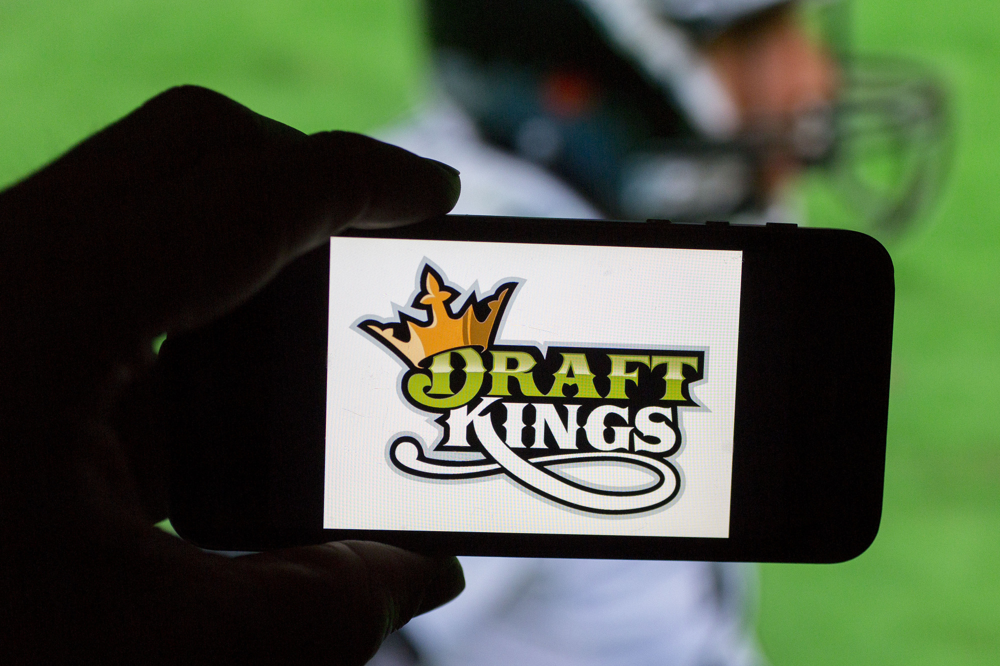 DraftKings Sinks on Share Sale and Virus Wreaking NFL Havoc - Bloomberg