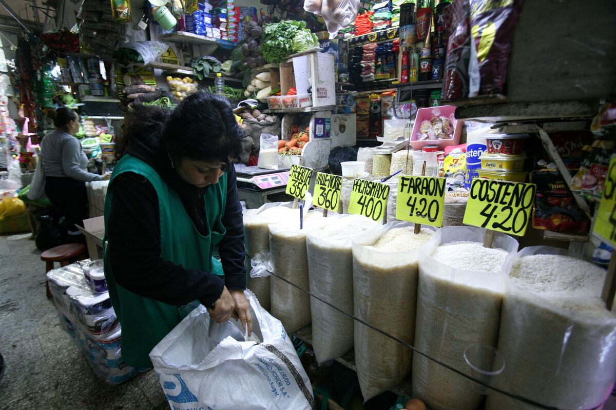 Peru Keeps Key Interest Rate Unchanged at 5% After Inflation ...