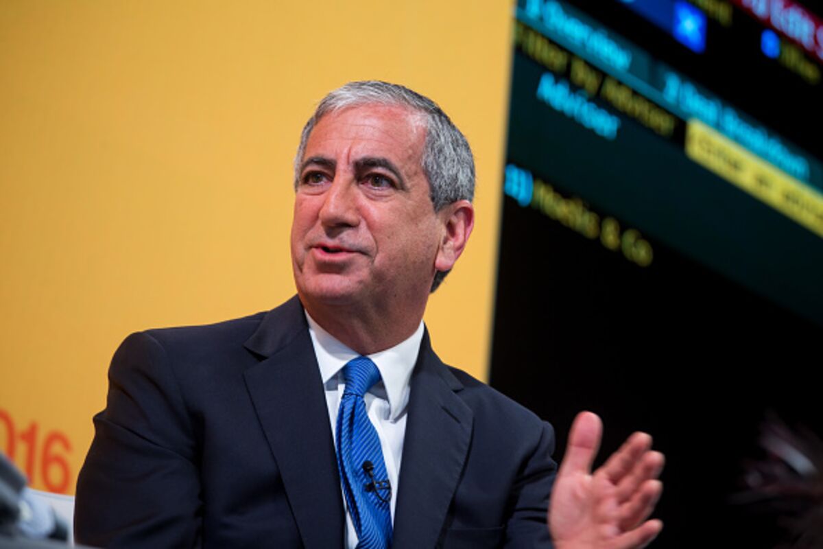 Ken Moelis Scraps CEO Handoff Plan as Moelis & Co. Goes on Hiring Spree ...