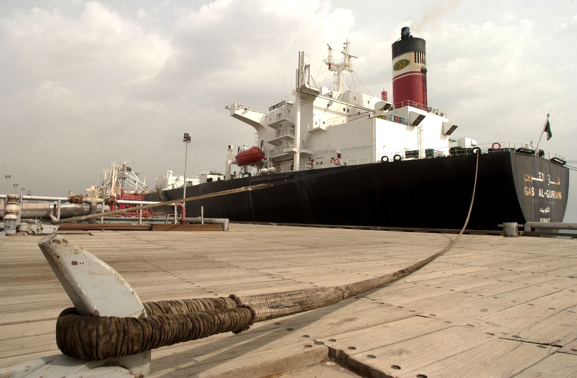 Kuwait Signs LNG Import Deal With Shell, Has Gas Need - Bloomberg