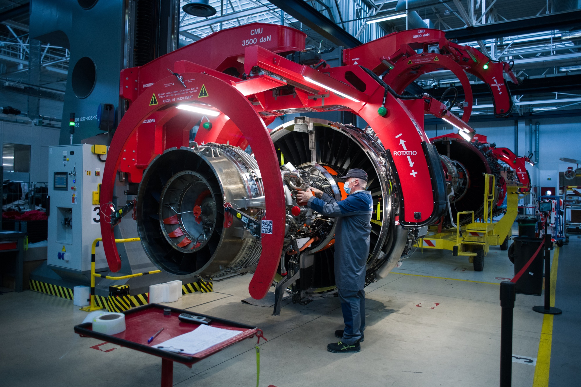 French Jet-Engine Maker Safran Targets 16-18% Profit by 2025 - Bloomberg