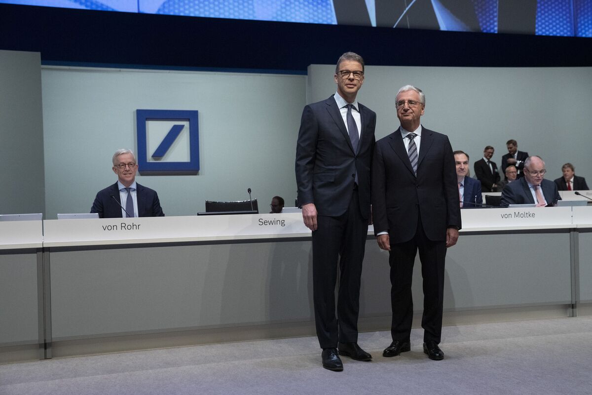 Deutsche Bank Leaders Soak Up Investor Ire After Serial Missteps ...