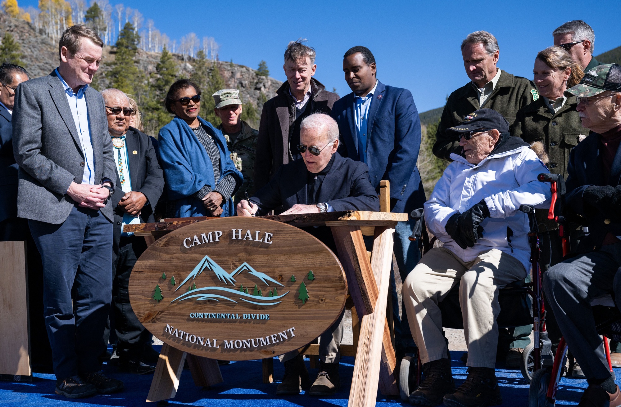 Biden Gives Colorado’s Bennet a Pre-Midterm Win in New Monument - Bloomberg