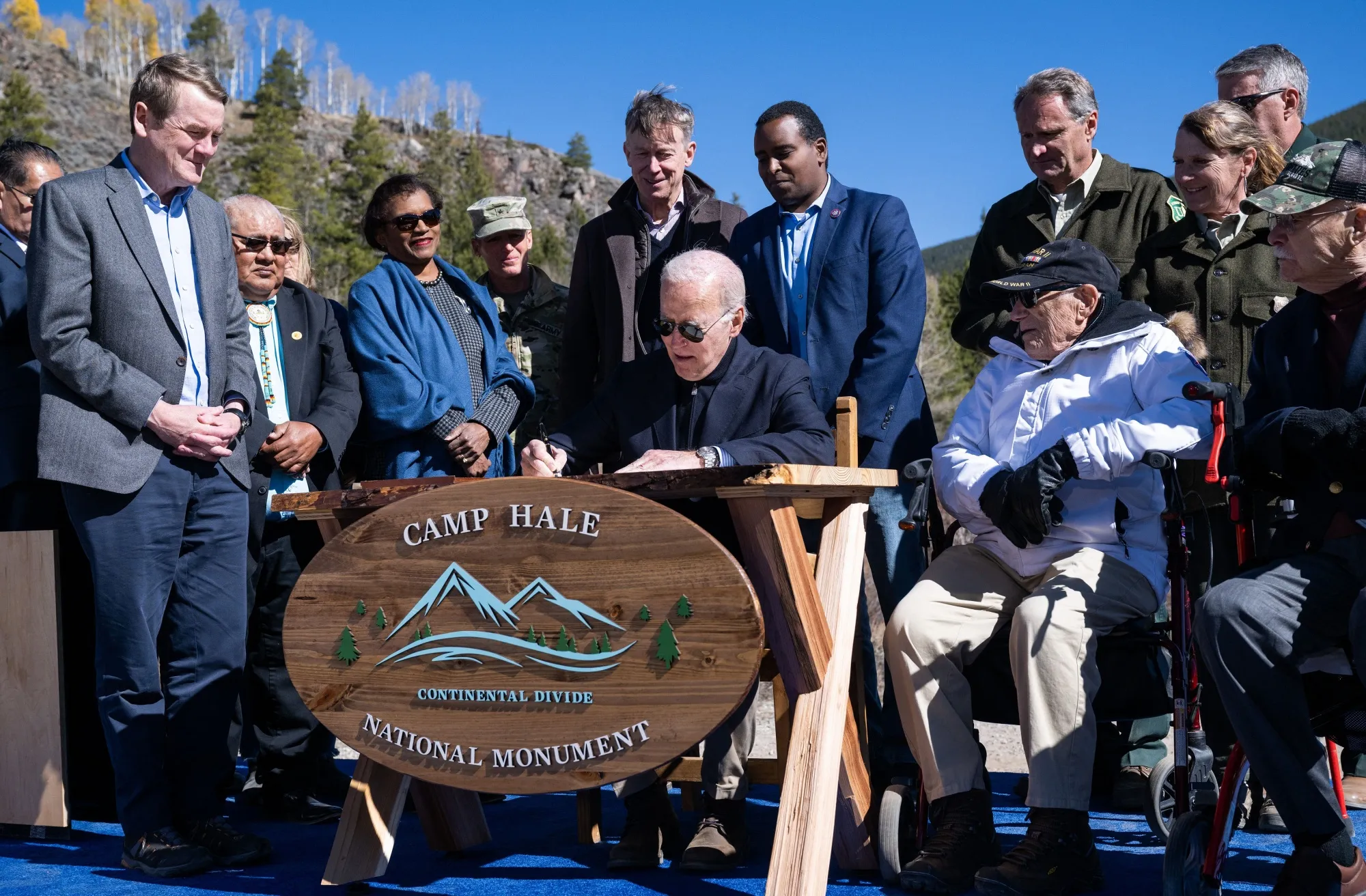 Biden Gives Colorado’s Bennet a Pre-Midterm Win in New Monument - Bloomberg