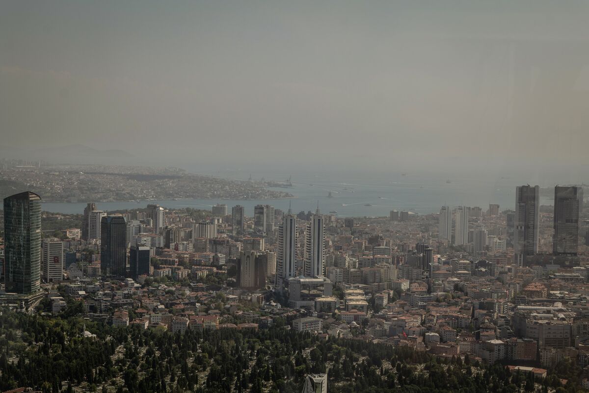 Turkey Jails Five in $14 Billion Stock-Market Fraud Probe - Bloomberg