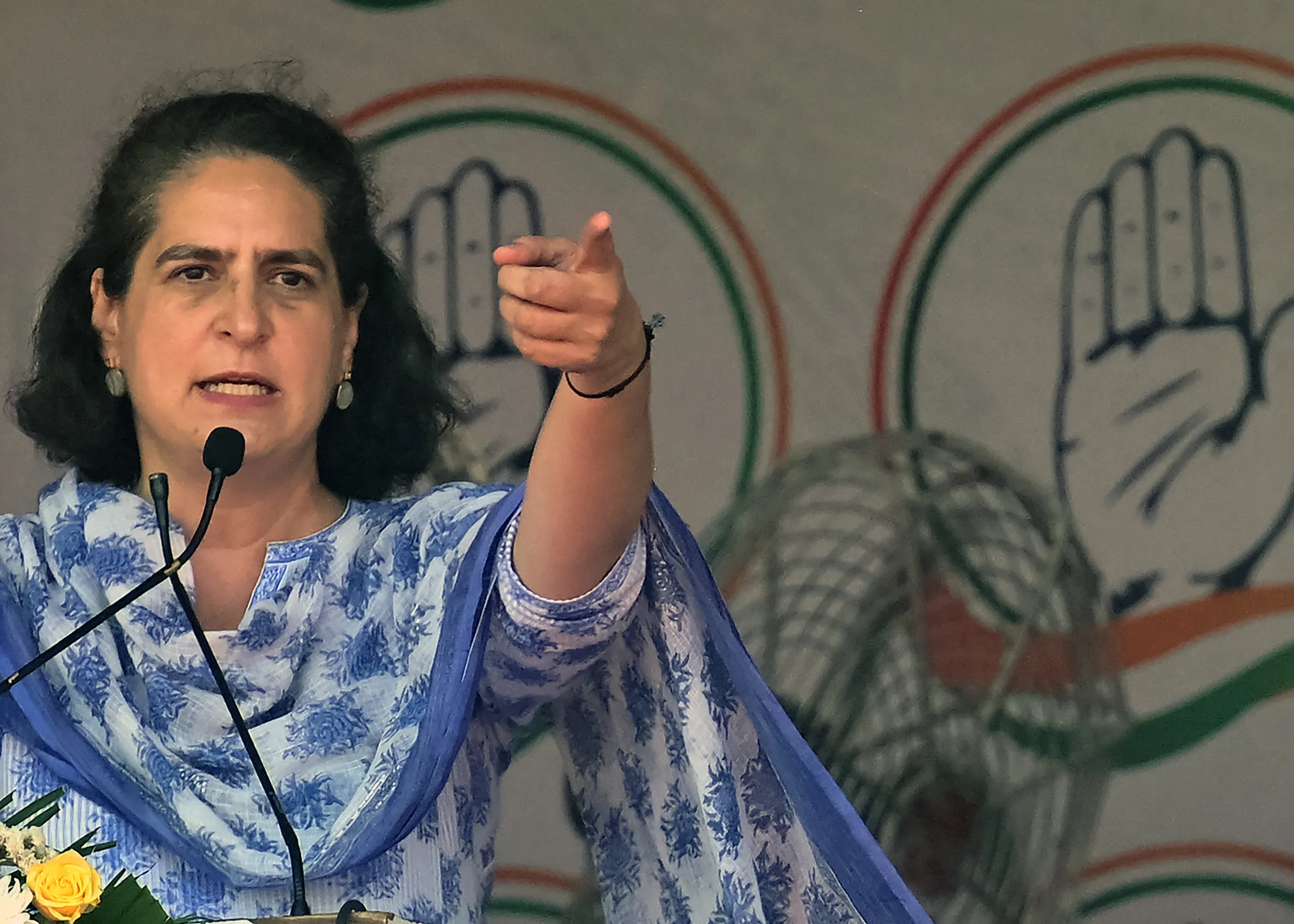 Priyanka Gandhi Vadra to Make Electoral Debut to Retain Key India Seat ...