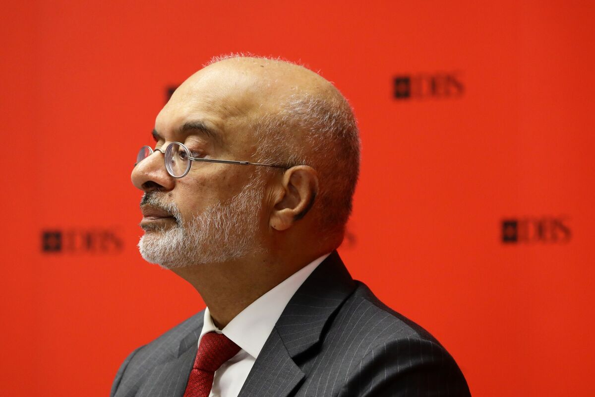 Singapore's Biggest Bank CEO Gets 30% Variable Pay Cut on Digital ...