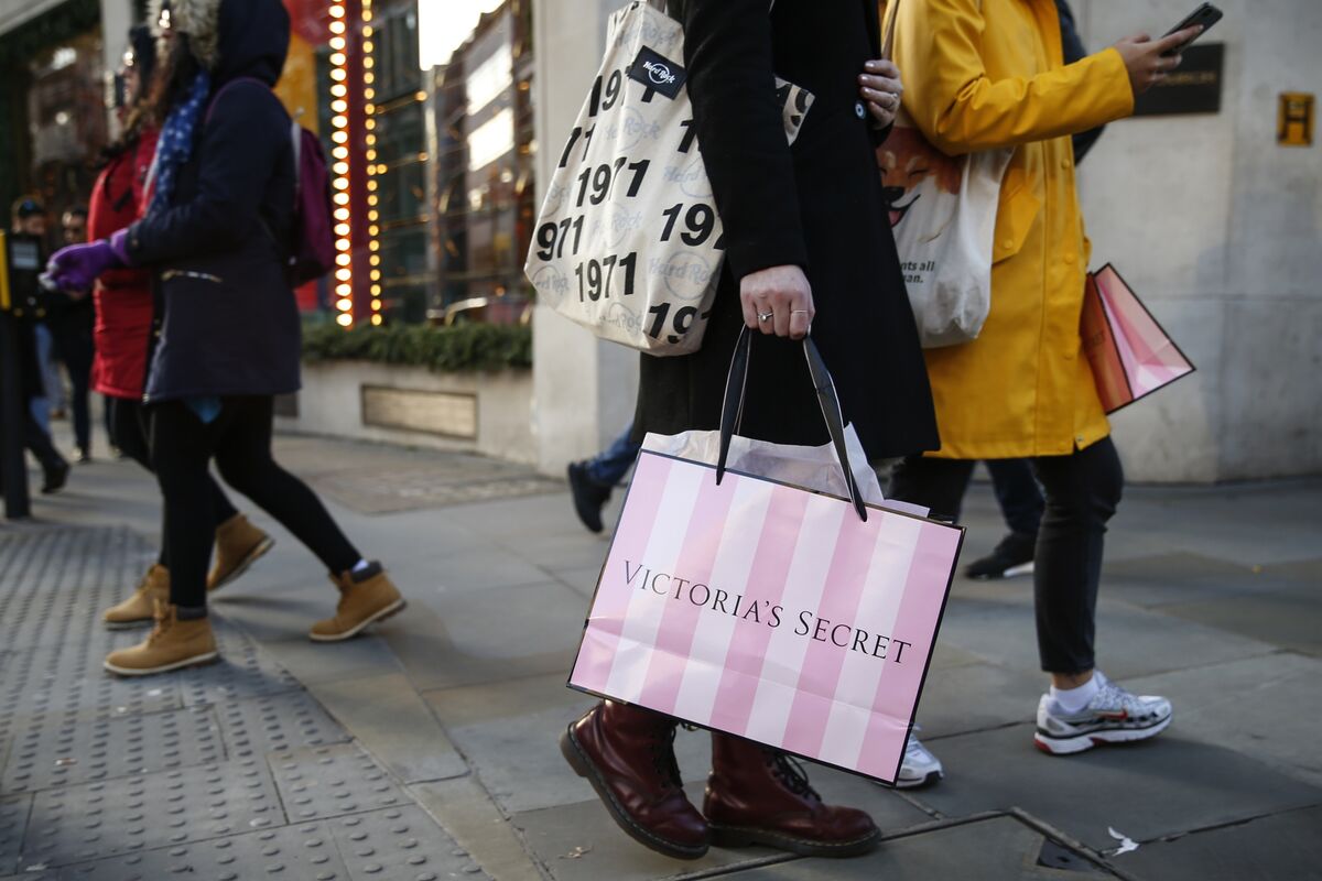 Victoria's Secret (VSCO) Stock Falls as Earnings Show Sales Fall ...