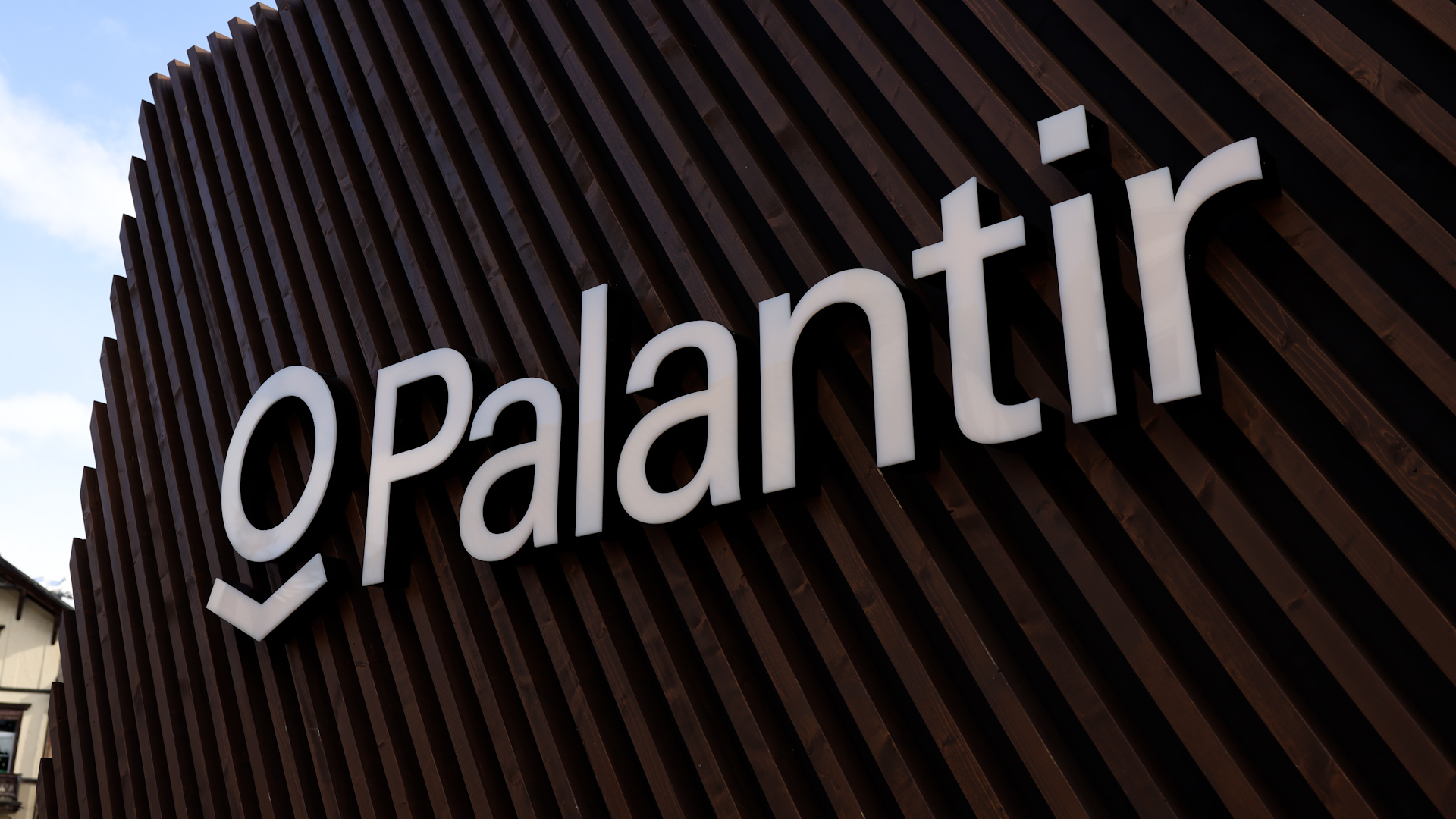 Watch Alex Karp on R1-Palantir Partnership, Defense Tech Outlook ...