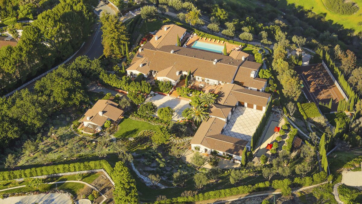 Someone Is Auctioning Off a 51,000-Square-Foot Mansion in L.A. - Bloomberg
