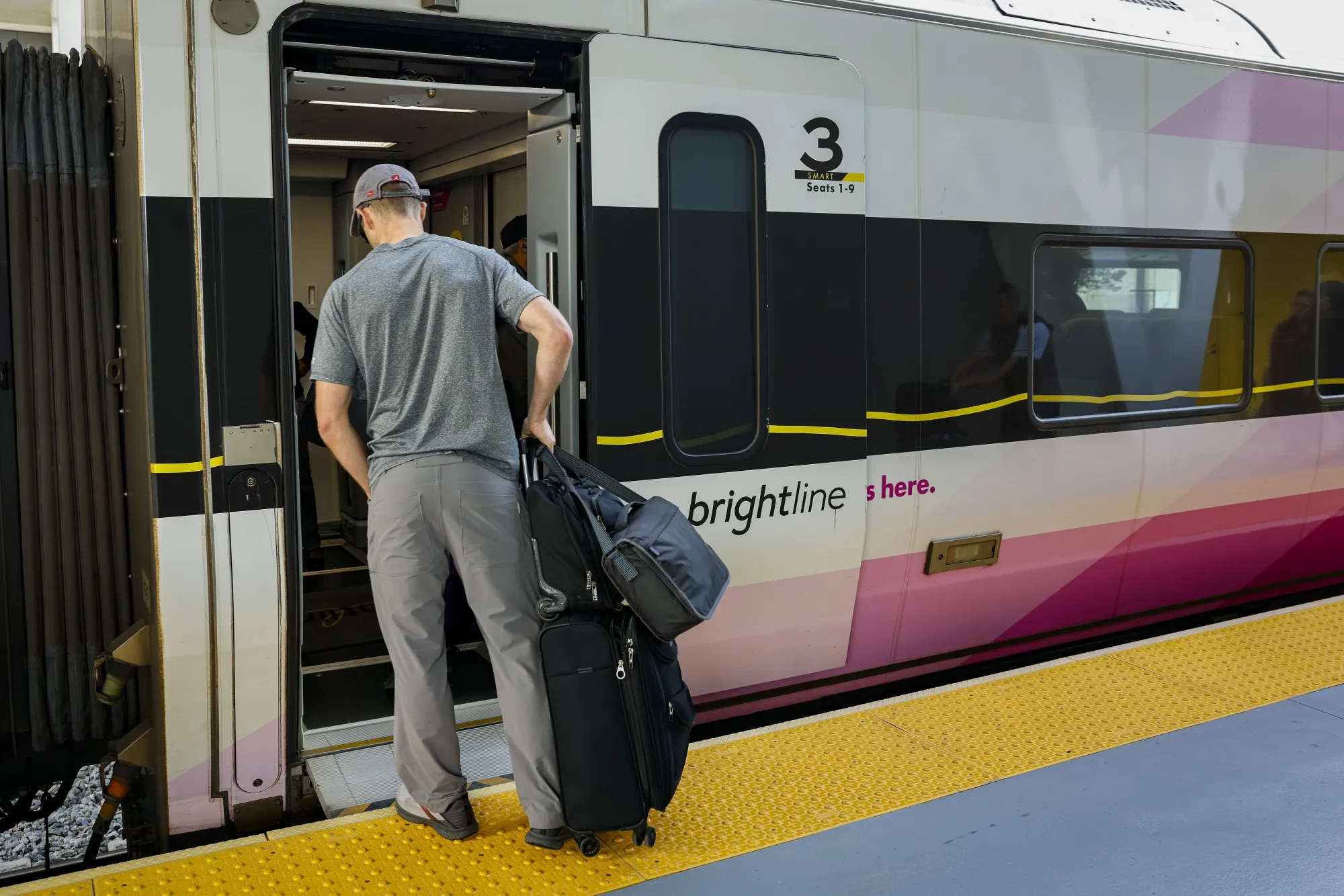 Florida's Brightline Lists Downtown Fort Lauderdale Parking Garage for ...