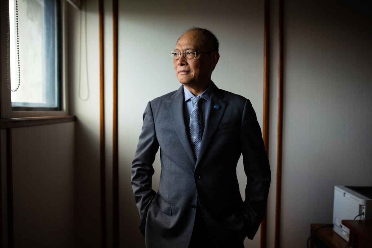 Risks Stack Up for Philippine Central Bank Chief in Second Year - Bloomberg