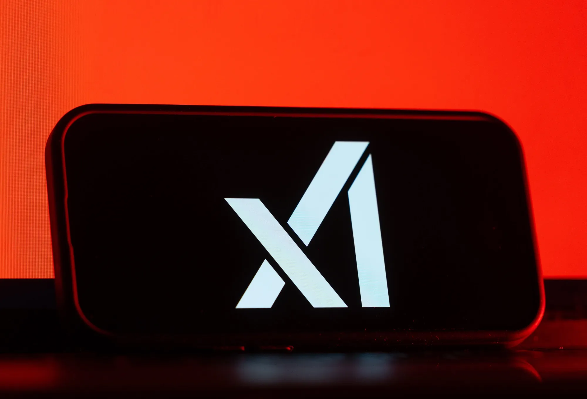 xAI de Elon Musk busca US$4.300 millones para invertir en IA - Bloomberg