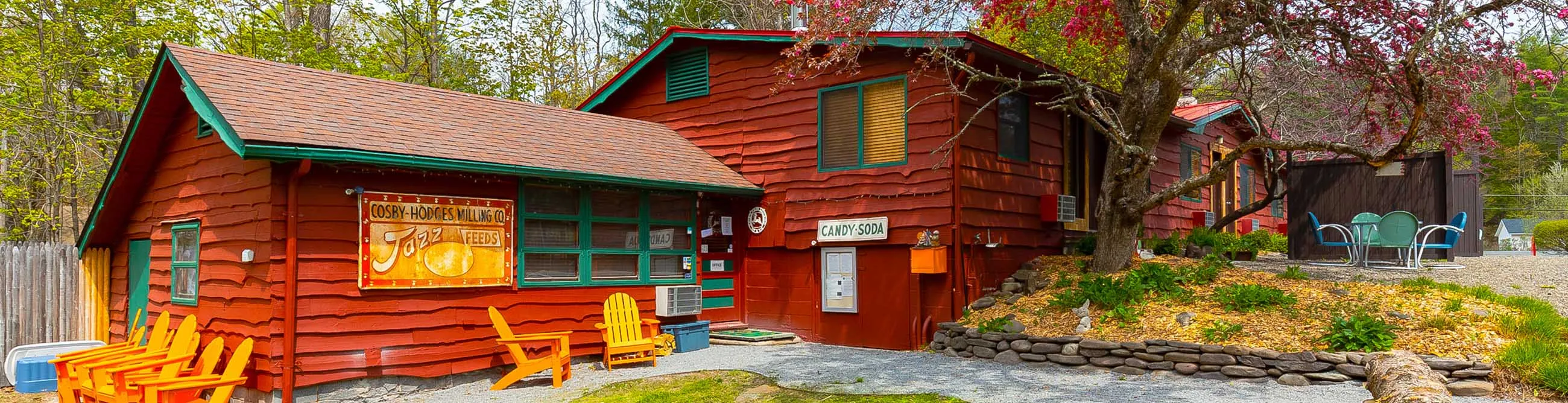 Pursuits Weekly: A Celebrity ‘Love Shack’ Lists Near Woodstock - Bloomberg