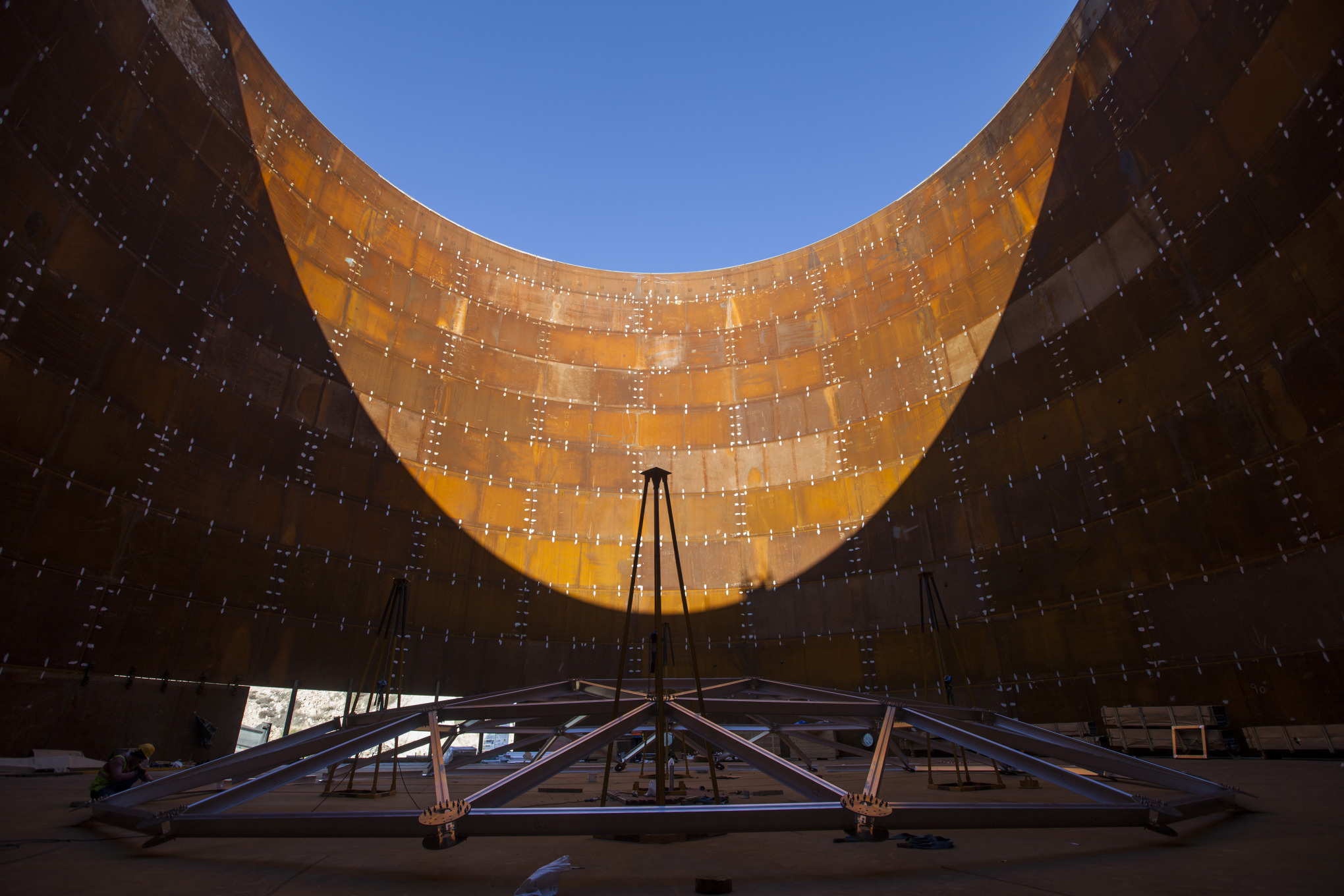 Vitol Handed a Record $1.6 Billion Payout to Its Traders in 2017 ...