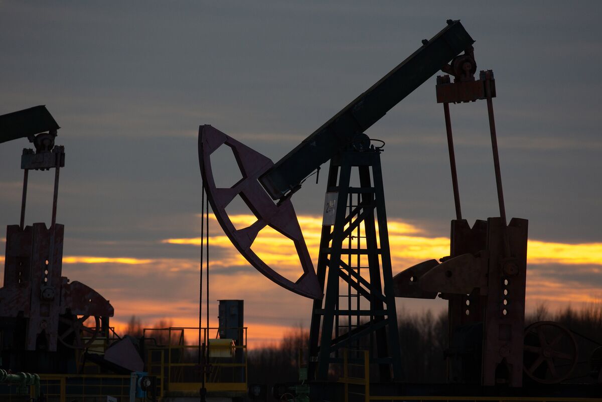 Oil Gains as U.S. Supplies Dwindle and Demand Jumps to Record - Bloomberg