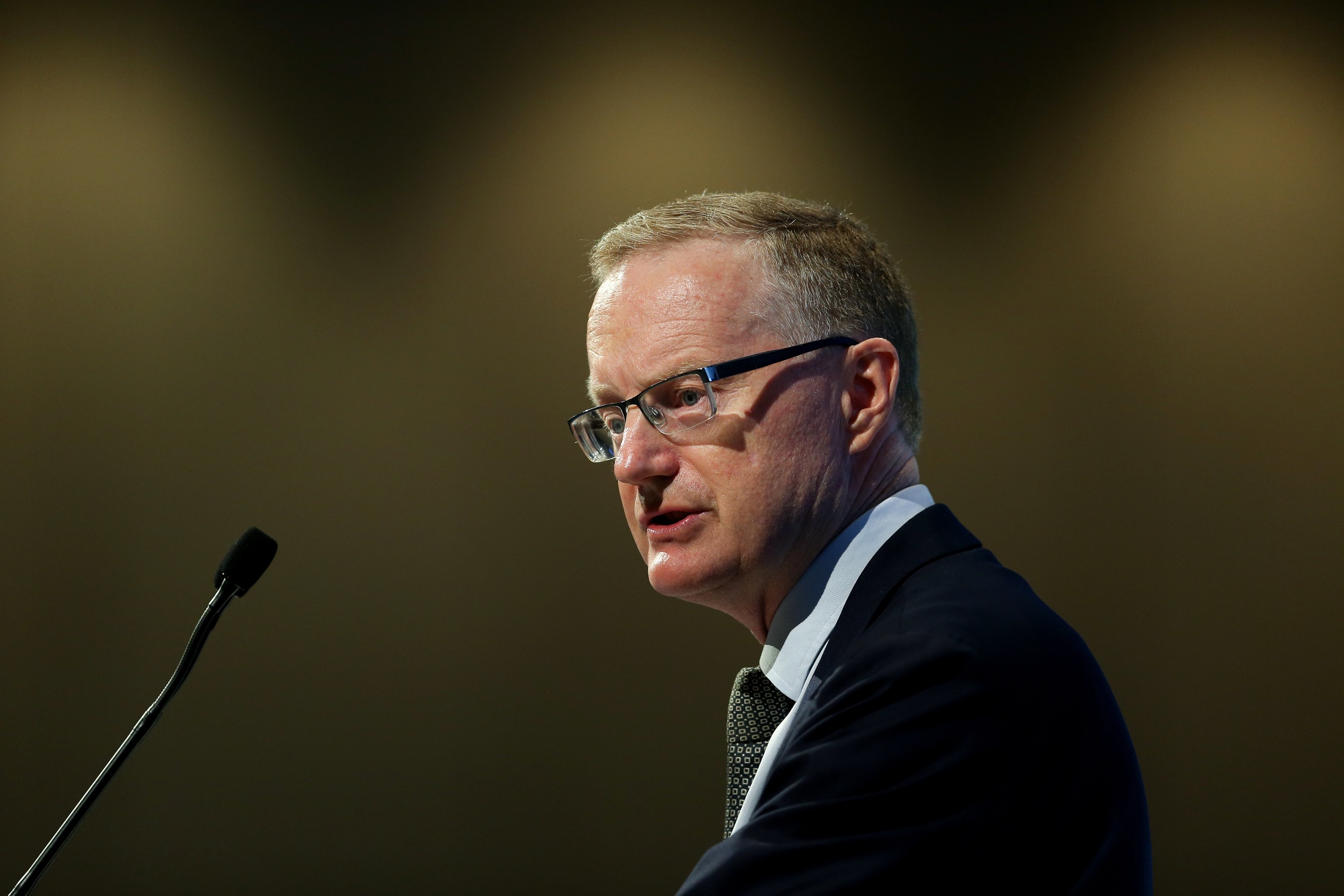 Lowe Says Some RBA Scenarios Show 2024 Rate-Hike Conditions - Bloomberg