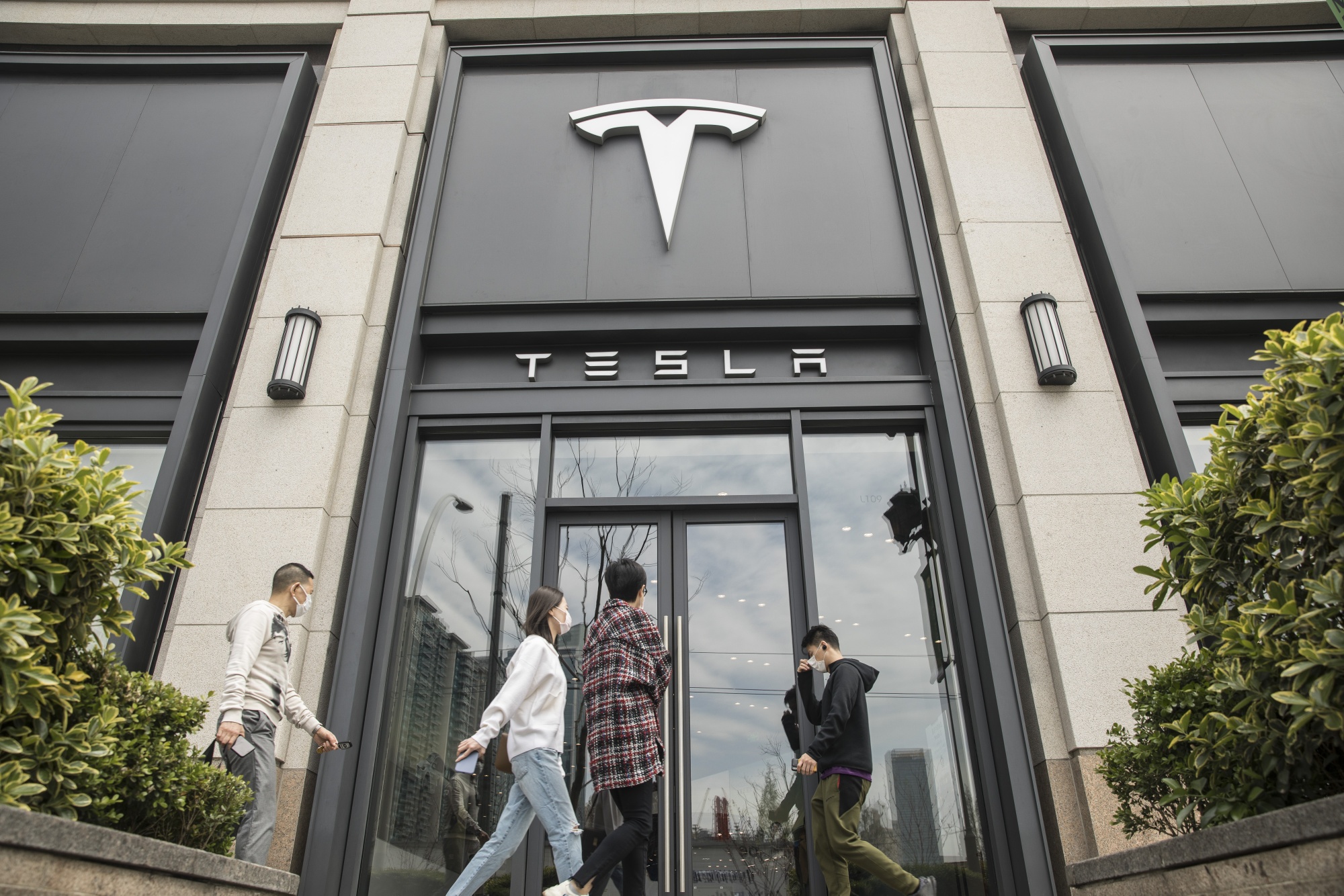 Tesla Beefing Up Its Public, Government Relations Teams in China ...