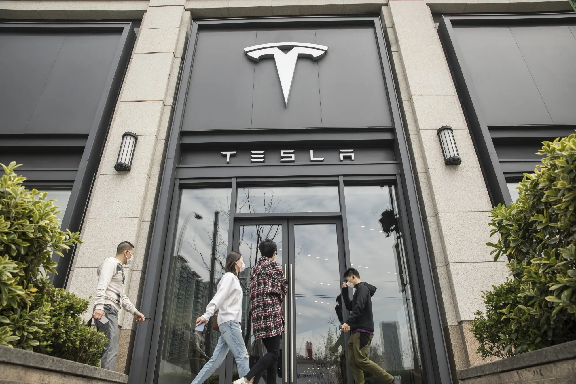 Tesla Beefing Up Its Public, Government Relations Teams in China ...