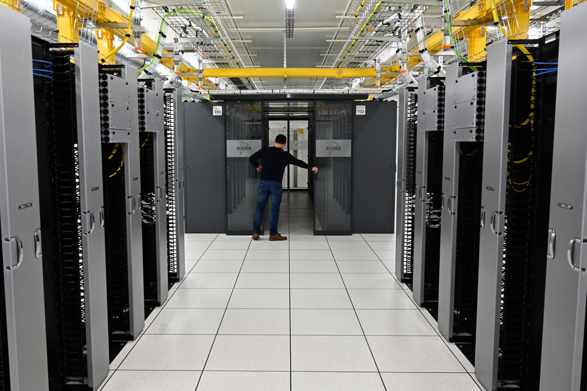 Brookfield’s Data4 Eyes $2 Billion Financing as AI Demand Soars - Bloomberg