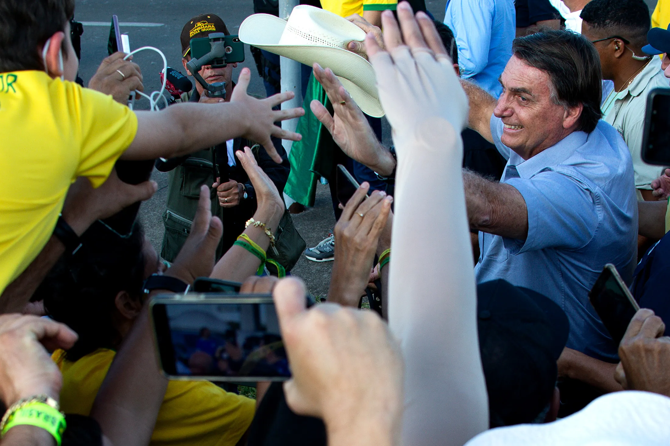 Brazil Let 70 Million Shots Get Away and Sealed Its Covid Fate - Bloomberg