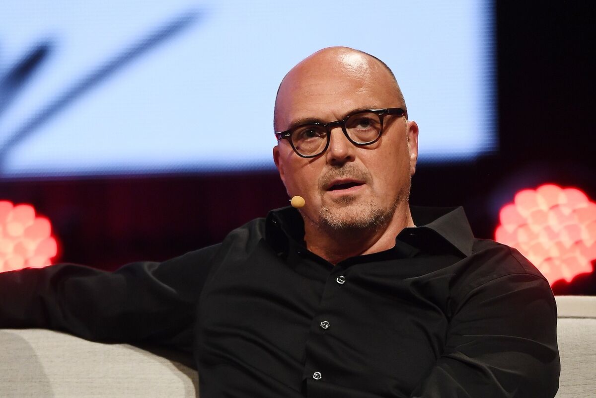 Nike’s Longtime Design and Innovation Boss John Hoke to Retire - Bloomberg