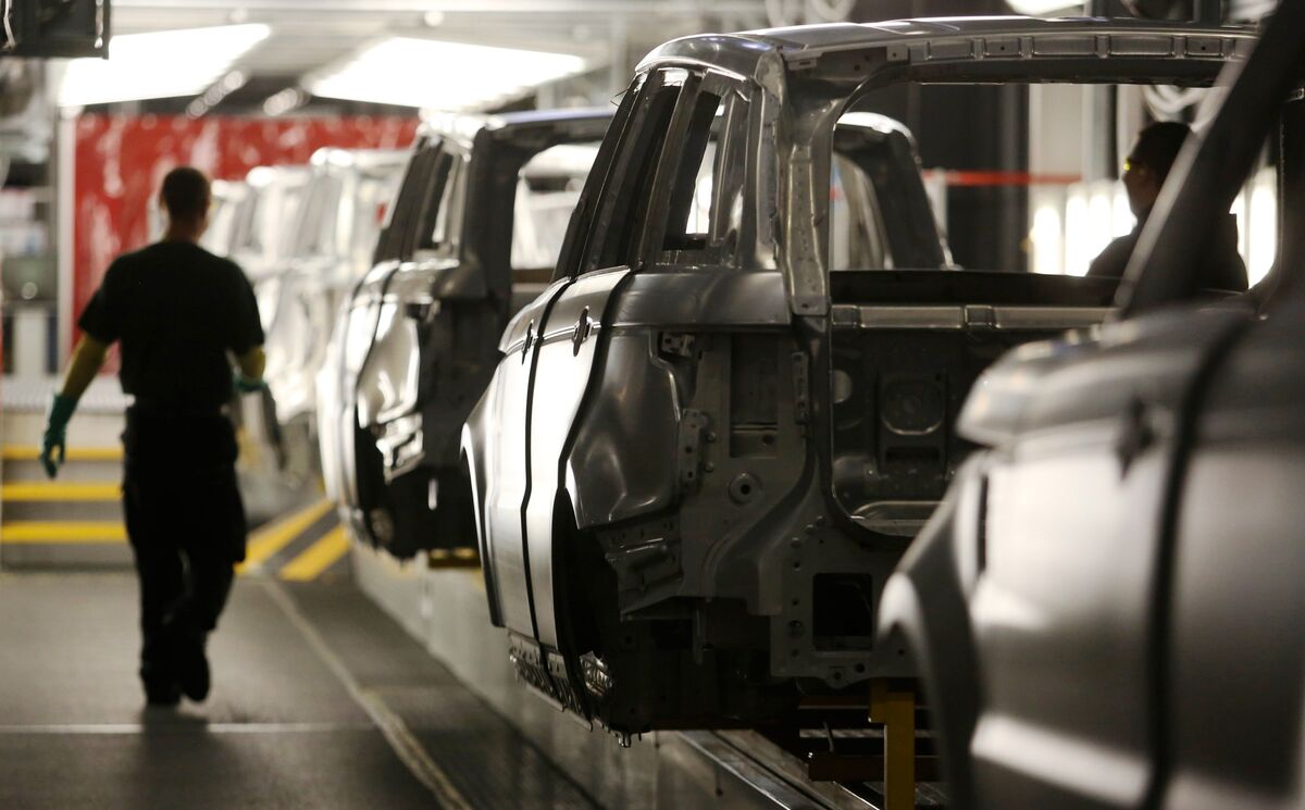 U.K. Car Manufacturing Fell 3.3% in First Six Months of 2018 - Bloomberg