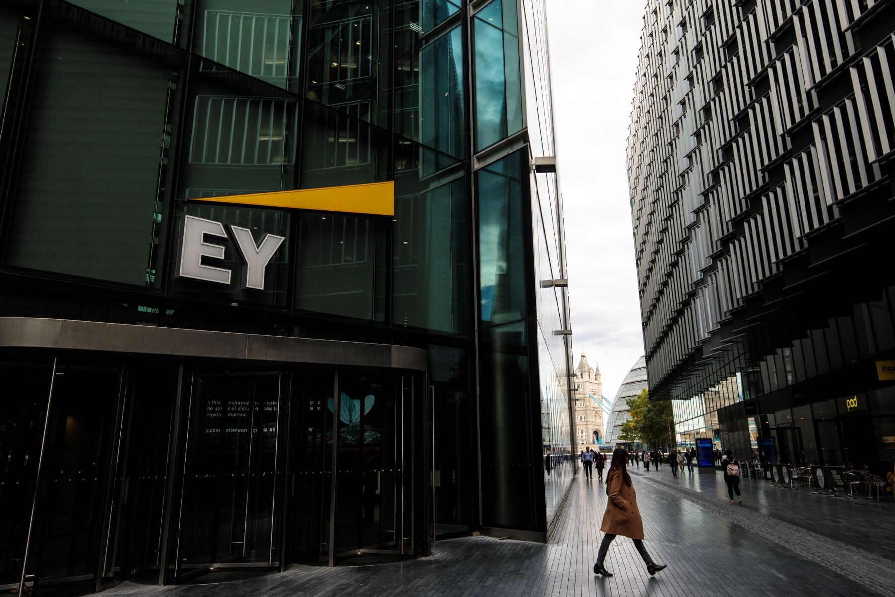 EY in Talks to Close London Bridge Headquarters as Staff WFH - Bloomberg
