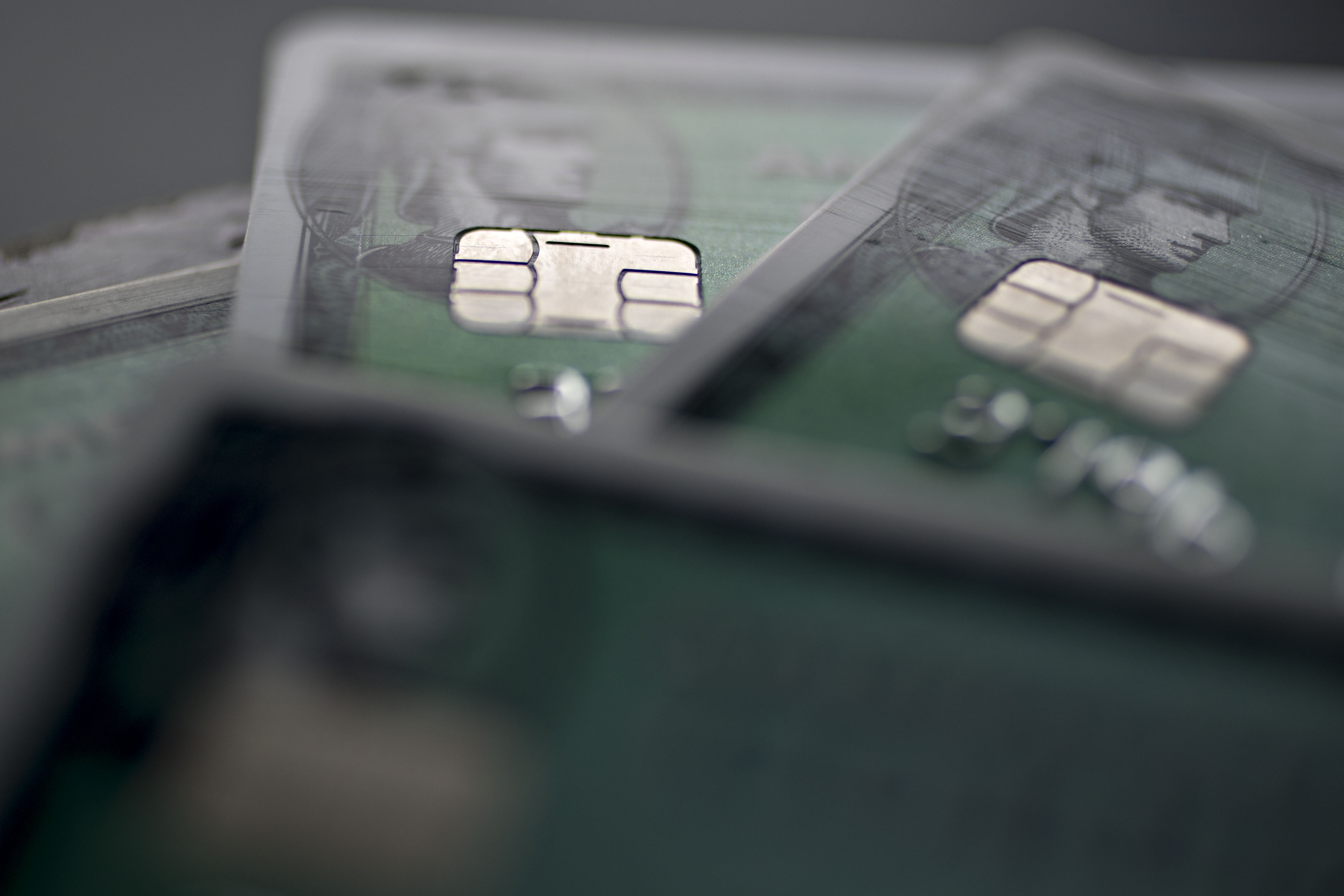 AmEx Says Rewards War for Premium Card Customers Is Leveling Off ...