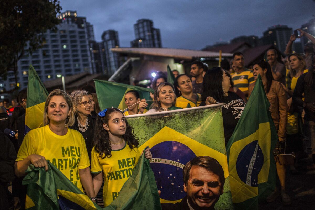 Brazil Stocks, Currency Surge as Bolsonaro Takes Commanding Lead ...