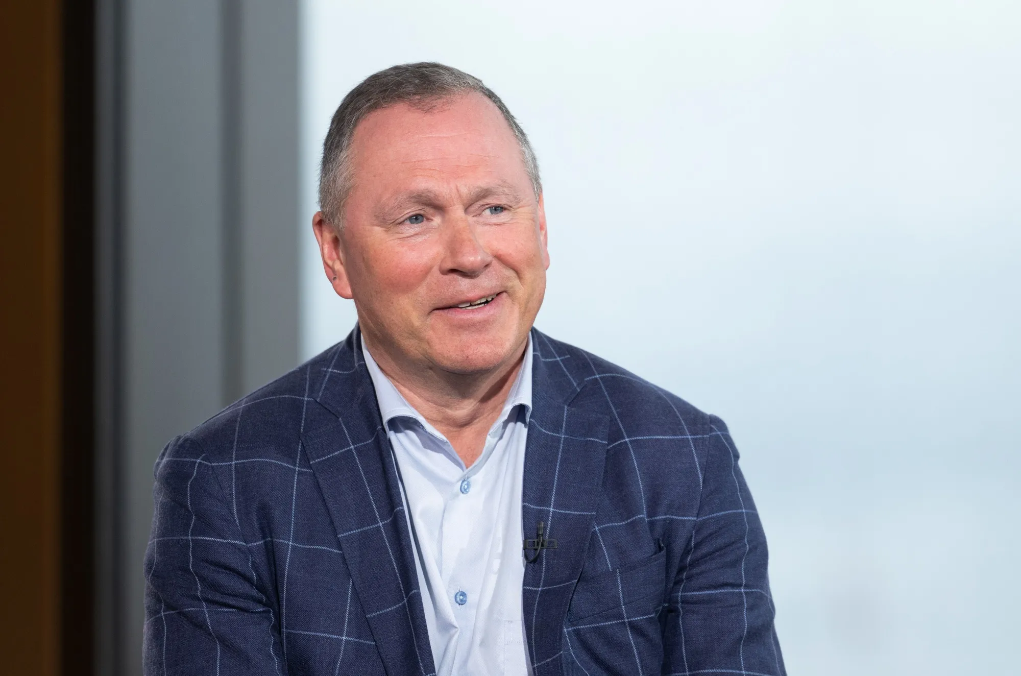 CEO Tangen of Norway’s $1.8 Trillion Fund Reveals Perks of Podcast Gig ...