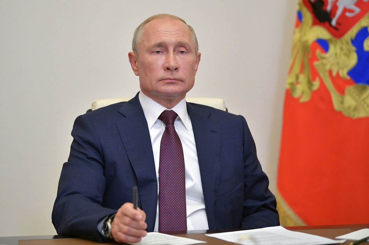 Putin Pushes Back $400 Billion Development Plan, Blames Pandemic ...