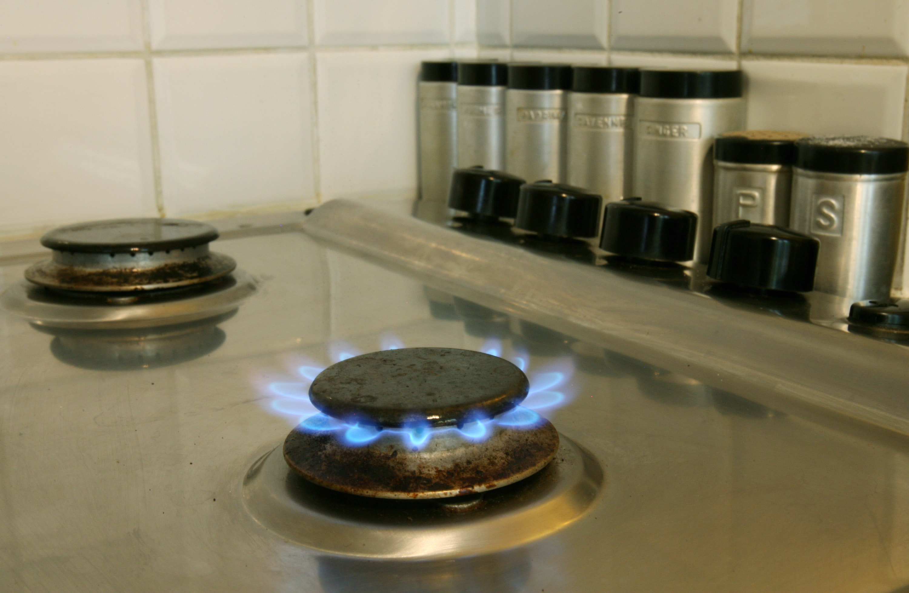 House Conservatives Block Gas Stove Bills in Debt-Deal Payback - Bloomberg
