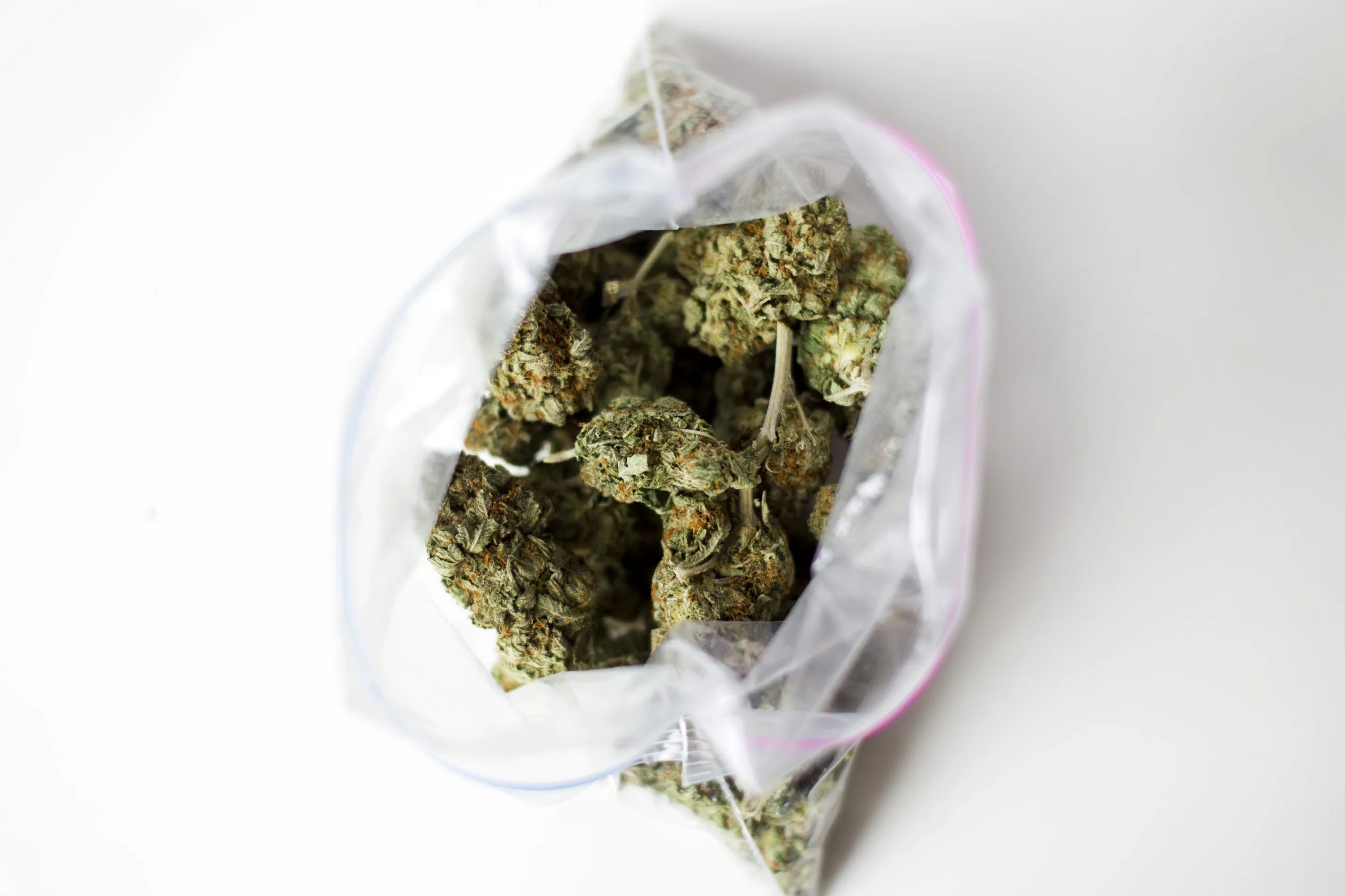 New York Will Reserve First Retail Pot Licenses for People With Weed ...