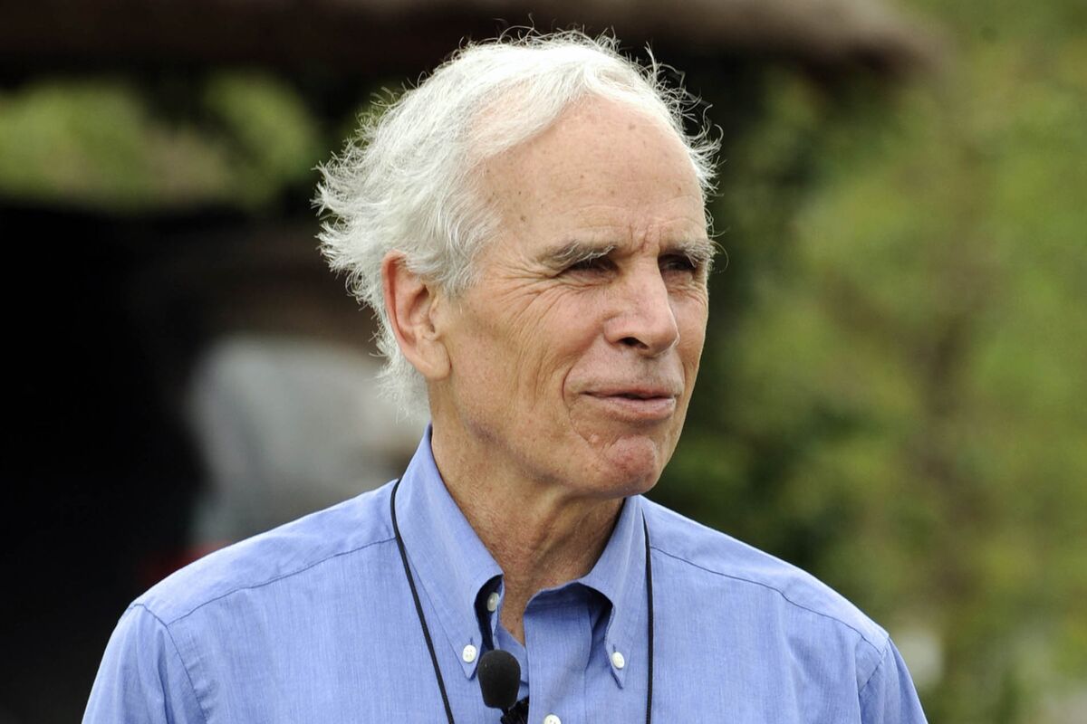 Douglas Tompkins, North Face Founder, Dies Kayaking at 72 - Bloomberg