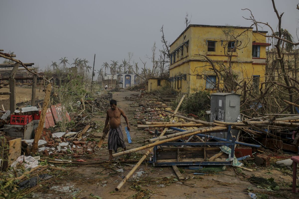 Cyclone Fani Damage Uproots Trees, Wrecks Buildings in India - Bloomberg
