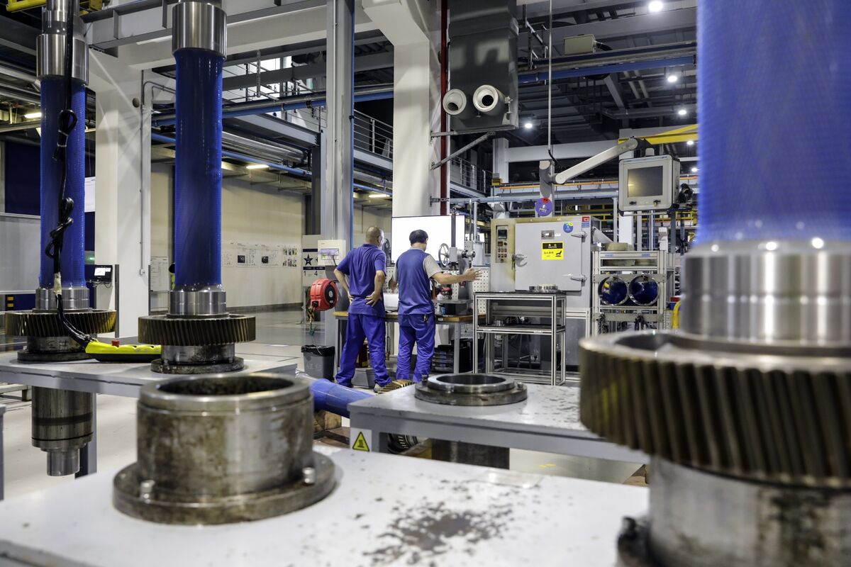 Asia Manufacturing Hubs Taiwan, Korea Slumps on China Slowdown, Risks ...