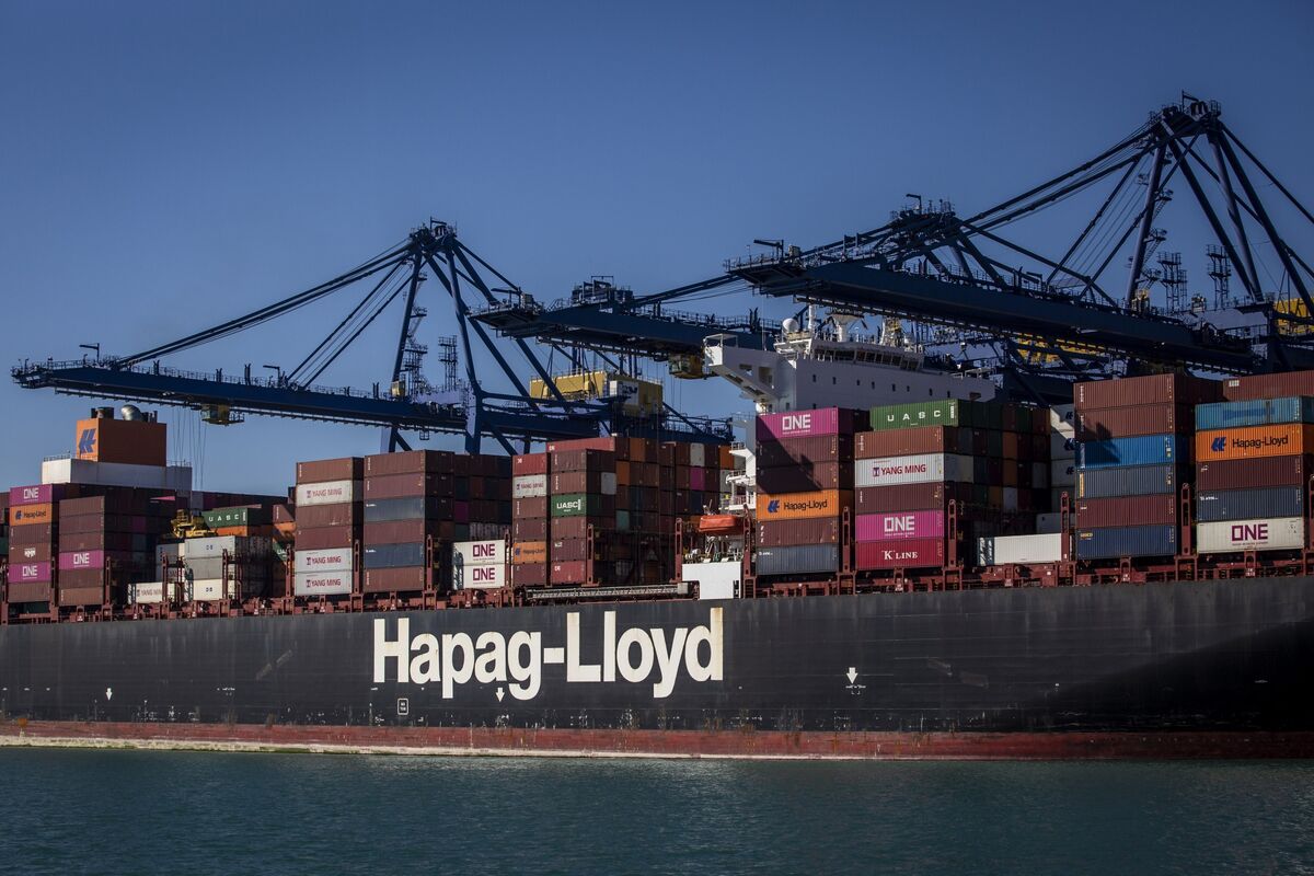 No. 5 Container Carrier Expects Second-Half Bounce After Slump - Bloomberg