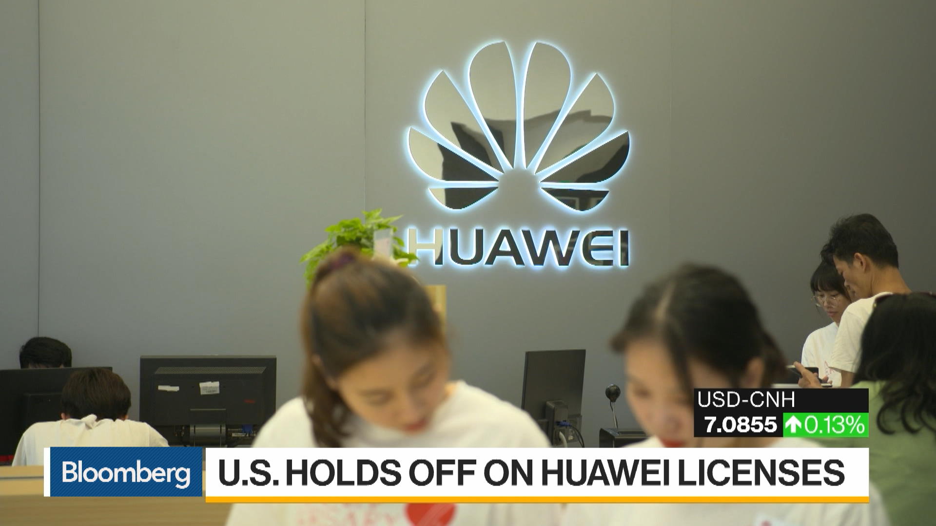 Watch U.S. Holds Off on Huawei Licenses - Bloomberg