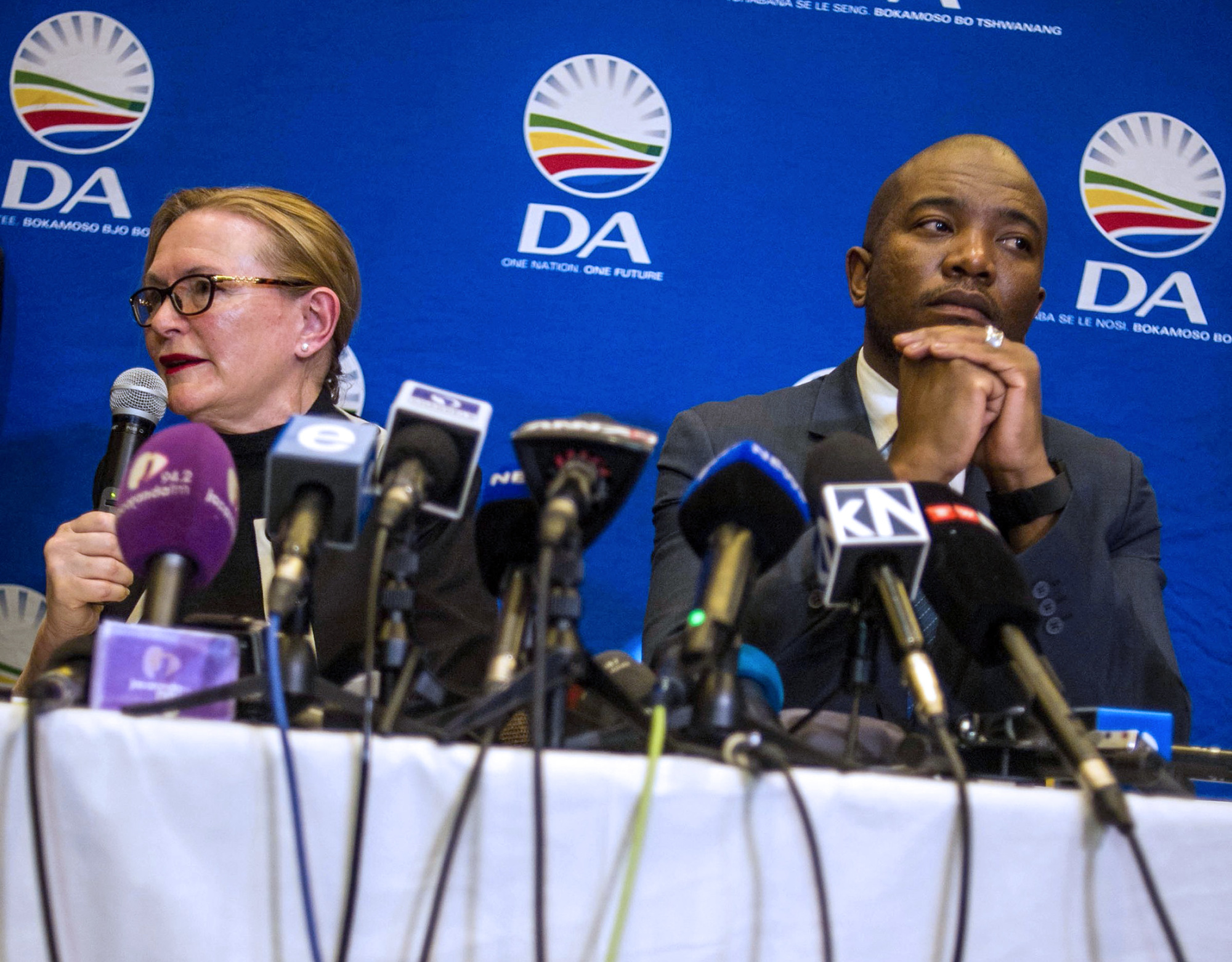 S. Africa EFF Accepts Zille Apology; to Maintain DA Cooperation - Bloomberg