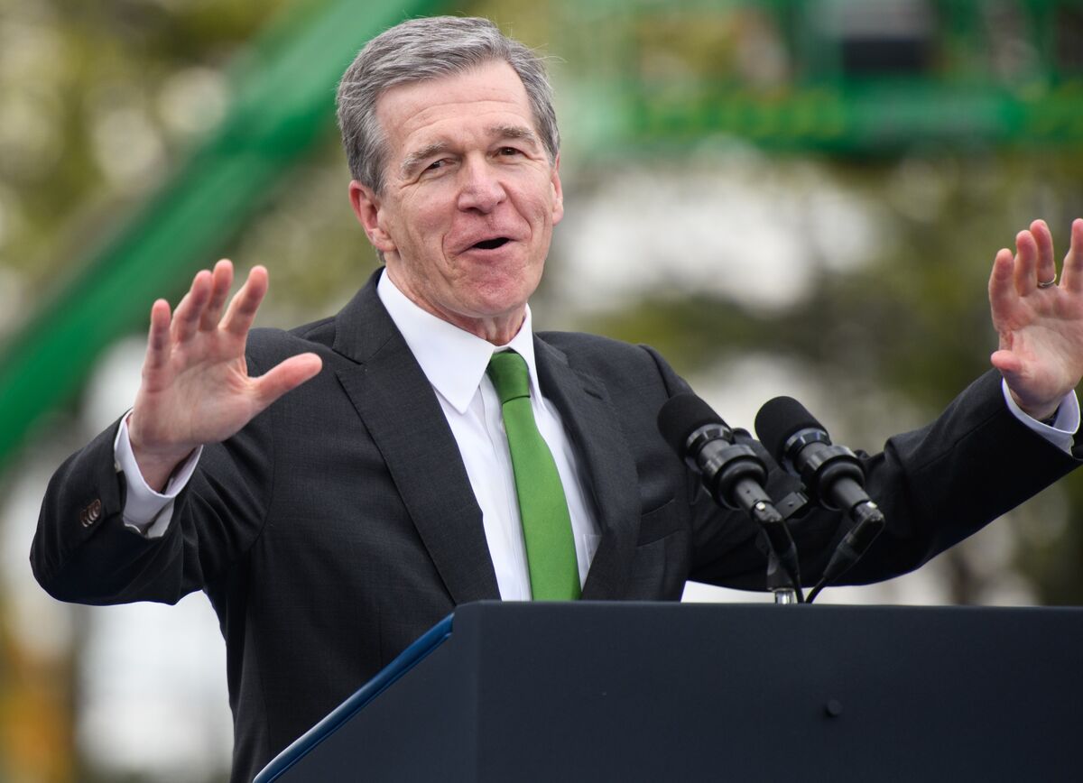 Transgender sports ban heads to North Carolina governor's desk - Bloomberg