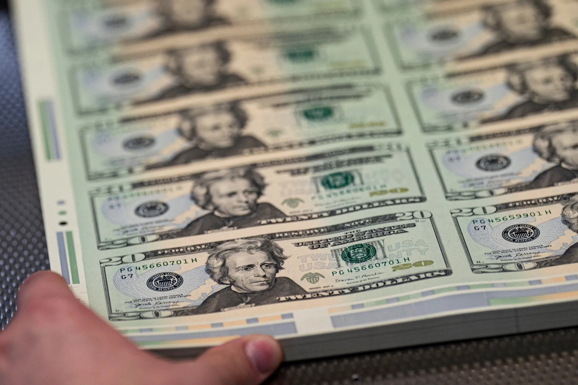 Dollar (USD) Rides Best Winning Streak Since February on Trump’s Win ...