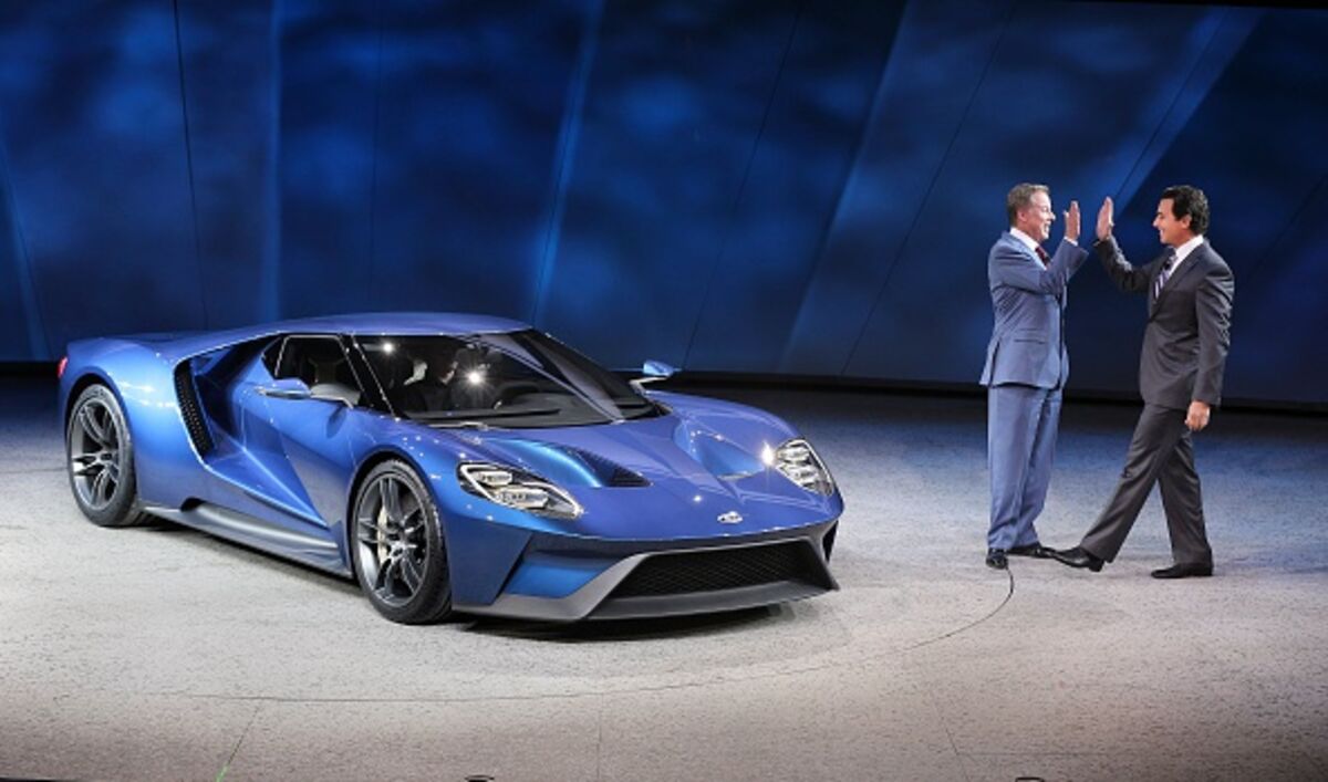 The Empire Strikes Back at Tesla at Detroit Auto Show - Bloomberg