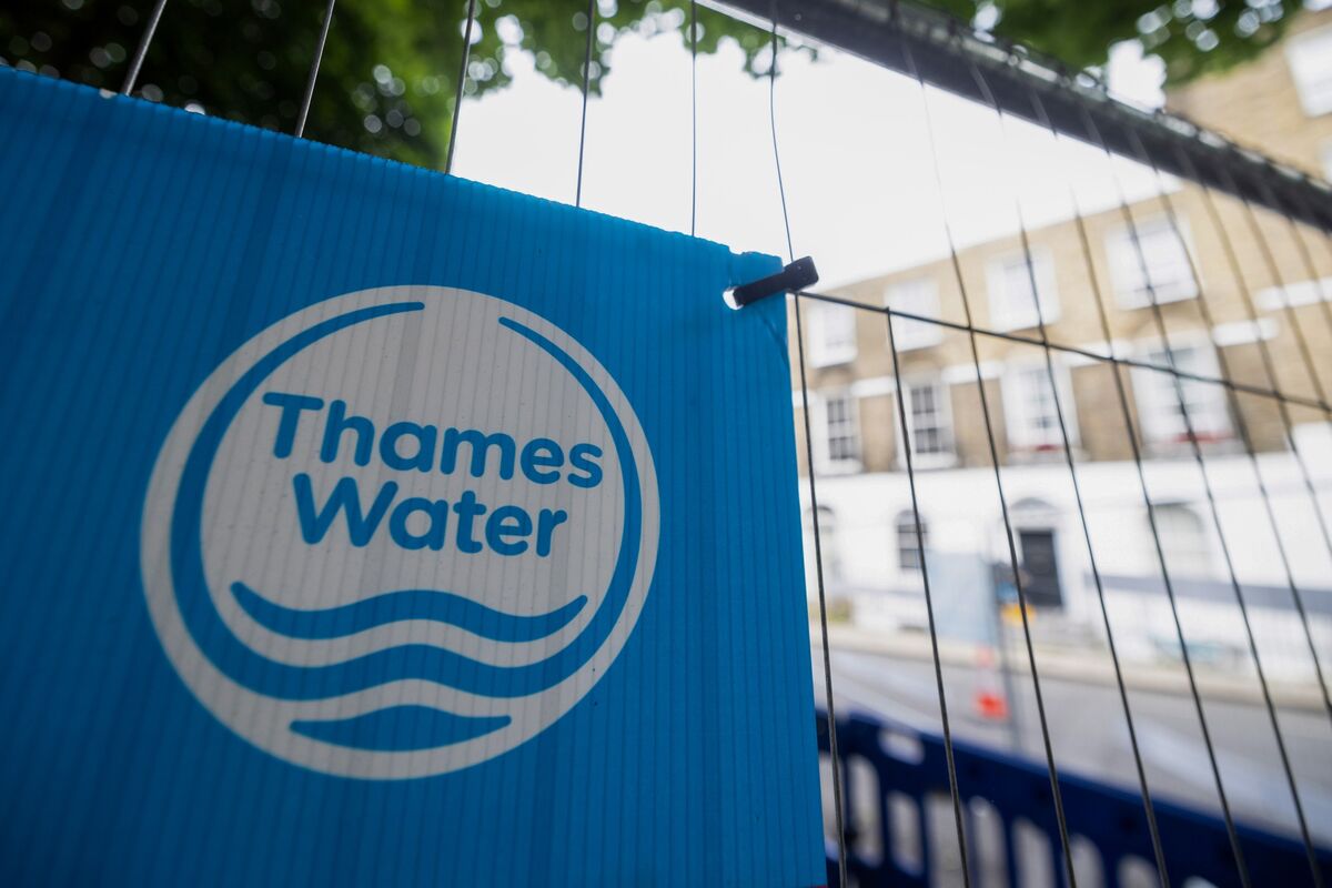 CK Infra ‘Studying All Opportunities’ Amid Thames Water Talk - Bloomberg
