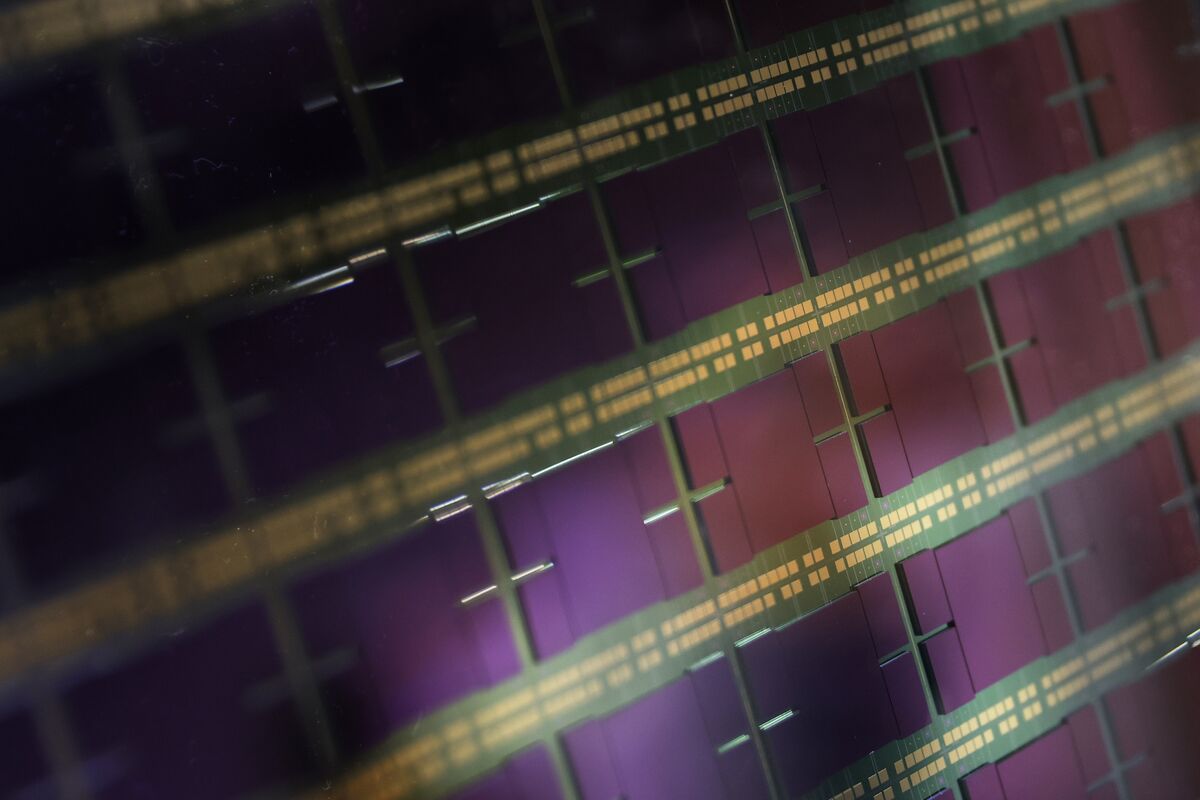 Japan Renews Chip Plan, Confirms Sales Goal of $108 Billion - Bloomberg